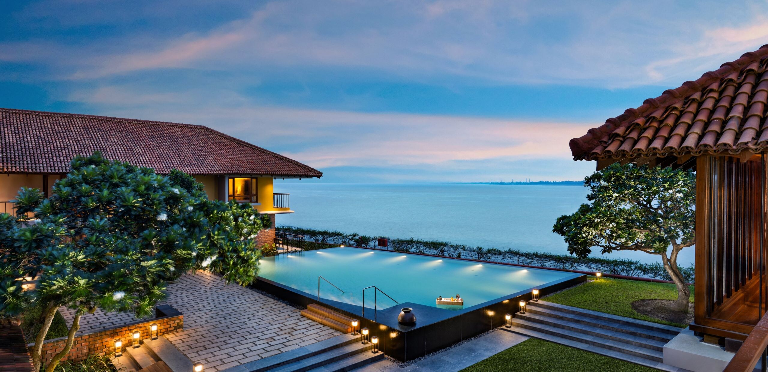 Taj Ganga Kutir, Raichak - Luxury Hotel in Raichak | Taj Hotels