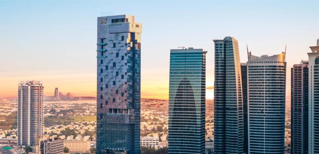 Taj Jumeirah Lakes Towers, Dubai - Best Restaurants in Jumeirah Lakes ...